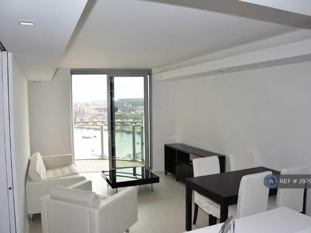 Tidal Basin Road, London, E16 1 bed flat to rent £2,050 pcm £473 pw