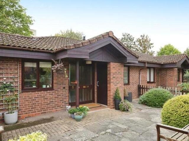 Tiddington, Knights Lane, Stratford upon avon, 1 Bedroom Bungalow