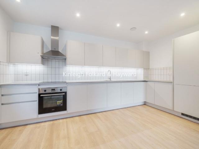 Tide Street, Barking IG11, 3 bed flat to rent, £2,400 pcm | PrimeLocation