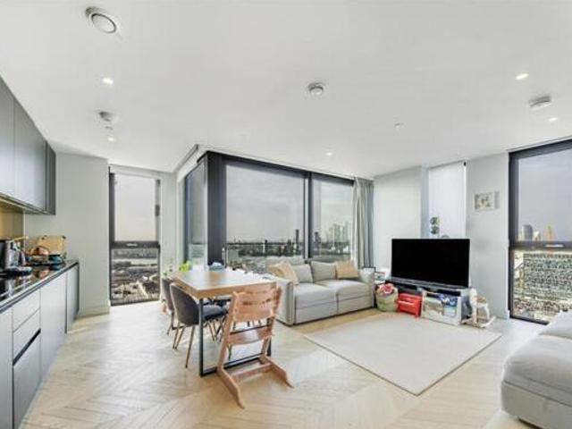 Tidemill Square, The Waterman, Lower Riverside, 3 Bedroom Apartment