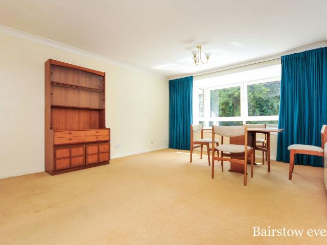 Tidenham Gardens, Croydon CR0, 2 bed flat to rent, £1,500 pcm | PrimeLocation