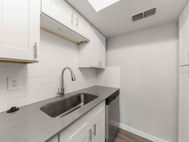 Tides at Highland Meadows 1 Bedroom Apartment for Rent at 11330 Amanda Ln, Dallas, TX 75238 Highland Meadows