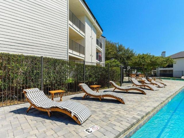 Tides at Highland Meadows 2 Bedroom Apartment for Rent at 11330 Amanda Ln, Dallas, TX 75238 Highland Meadows