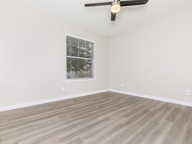 Tides on McCallum South 1 Bedroom Apartment for Rent at 7720 Mccallum Blvd, Dallas, TX 75252
