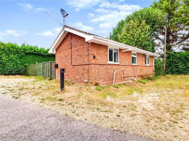 Tidmarsh Lane, Tidmarsh, Reading, Berkshire RG8, Bungalow to rent, £900 pcm | PrimeLocation