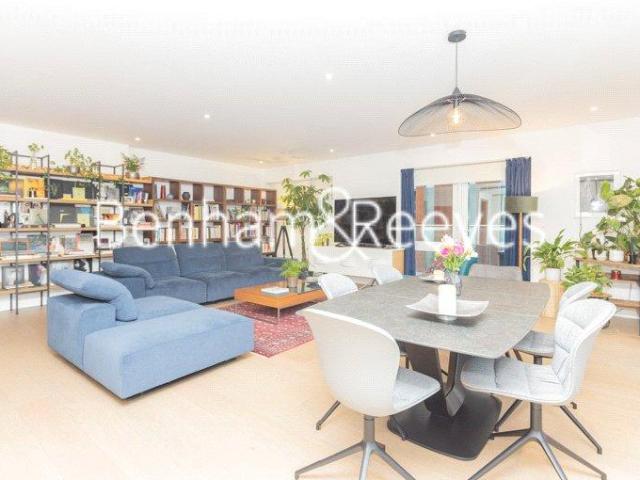 Tierney Lane, London, W6 3 bed apartment to rent £6,800 pcm £1,569 pw