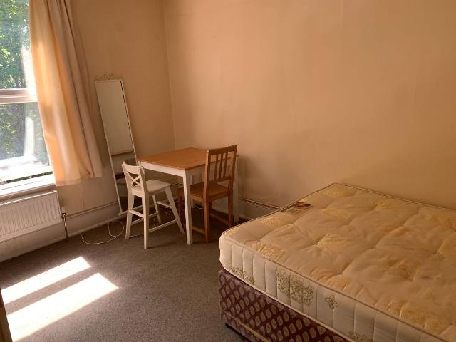 Tierney Road, London SW2, 1 bed property to rent, £840 pcm | PrimeLocation