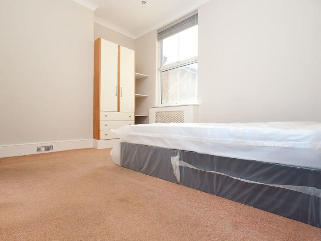 Tierney Road, London SW2, Studio to rent, £1,500 pcm | PrimeLocation