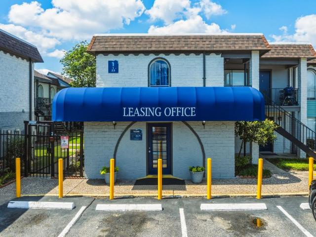 Tierra Bella 2 Bedroom Apartment for Rent at 6833 Beechnut St, Houston, TX 77074 Sharpstown