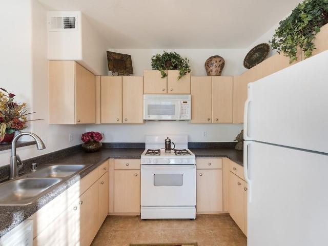 Tierra Vista 2 Bedroom Apartment for Rent at 1750 Montevina Cir, Oxnard, CA 93030 East Village