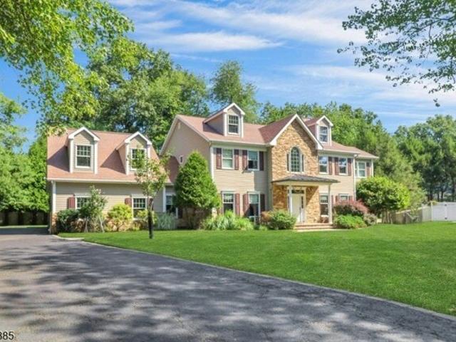 Tiffany Ave, River Vale, Home For Sale