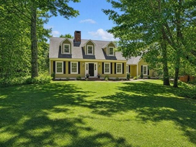 Tiffany Dr, Oak Bluffs, Home For Sale