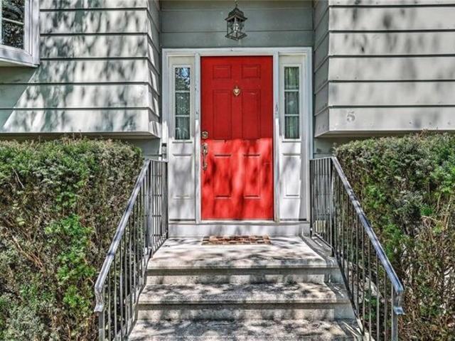 Tiffany Dr, Cumberland, Home For Sale