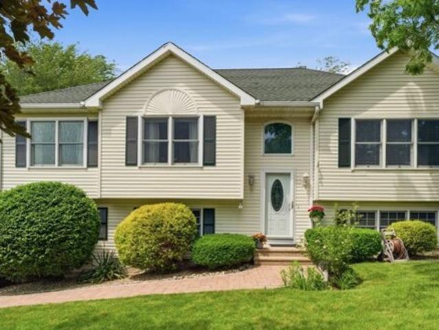 Tiffany Ln, Bristol, Home For Sale