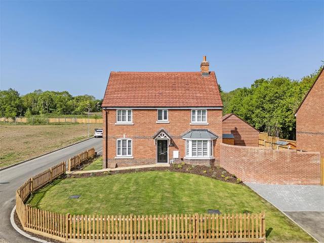 Tigwell Place, Hoddesdon EN11, 4 bed detached house to rent, £2,600 pcm | PrimeLocation