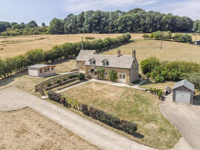 Tilborough Cottage, Campden House Estate 3 bed detached house to rent £3,250 pcm £750 pw