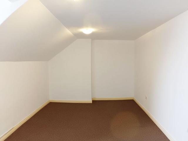 Tilbury RM18, 2 bed flat to rent, £1,350 pcm | PrimeLocation