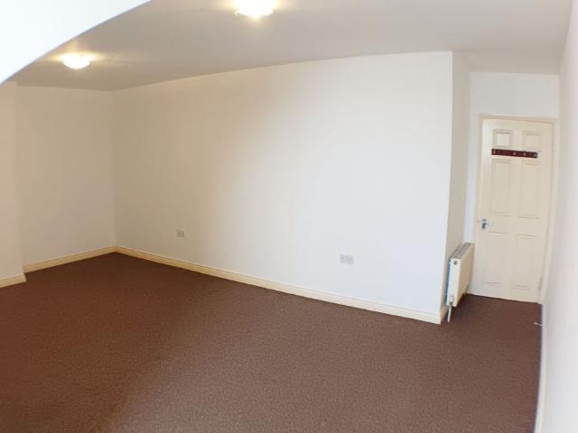 Tilbury RM18, 2 bed flat to rent, £1,350 pcm | PrimeLocation