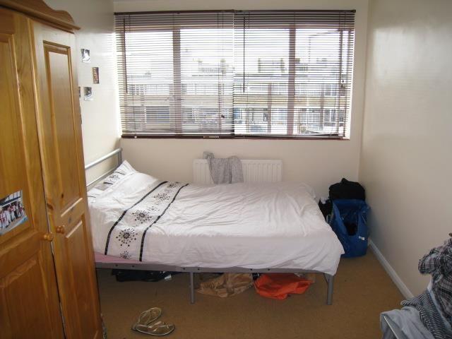 Tildesley Road, London SW15, 4 bed shared accommodation to rent, £3,000 pcm | PrimeLocation