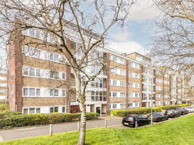 Tildesley Road, London SW15 2 bed flat to rent £1,850 pcm £427 pw