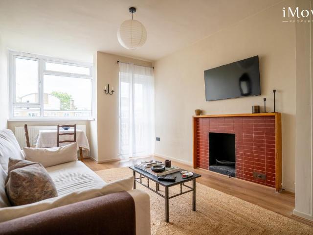 Tildesley Road, London SW15 2 bed flat to rent £1,950 pcm £450 pw