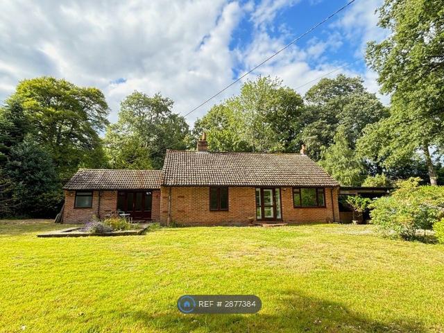 Tile Barn, Newbury RG20, 4 bed bungalow to rent, £2,450 pcm | PrimeLocation