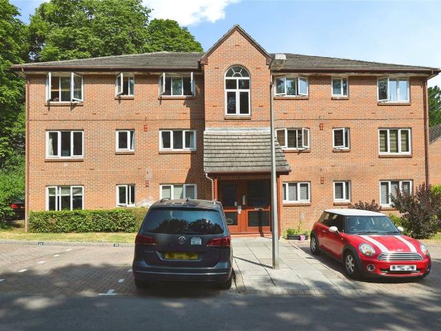 Tilebarn Close, Henley On Thames RG9, 1 bed flat to rent, £1,250 pcm | PrimeLocation