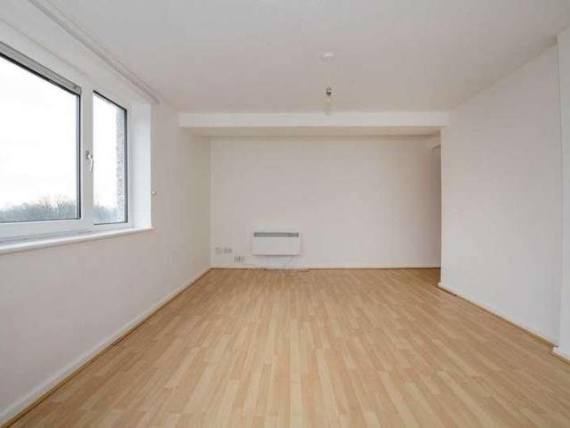 Tilehurst Court, Kersal Way, M7