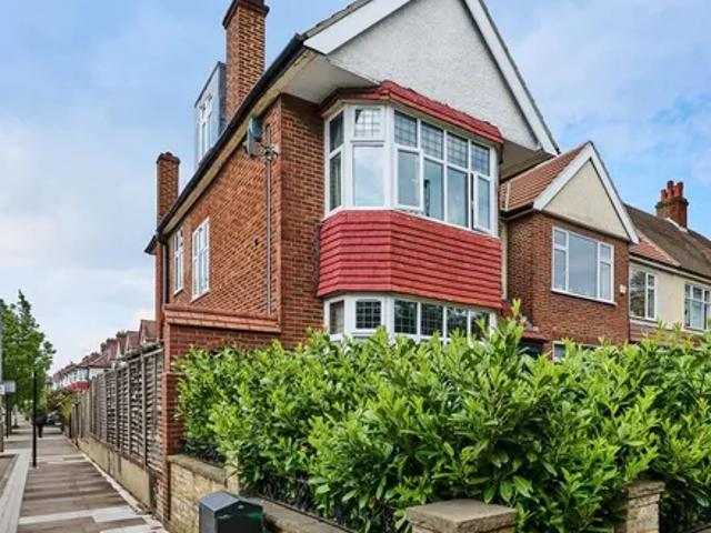 Tilehurst Road, London, SW18 3NN, United Kingdom | 6 bed townhouse for rent #165749736 | Rentberry