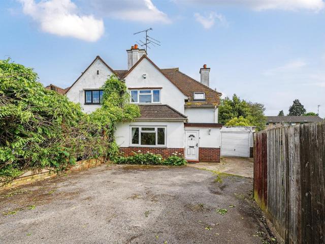 Tilehurst Road, Reading, RG1 3 bed semi detached house to rent £1,995 pcm £460 pw