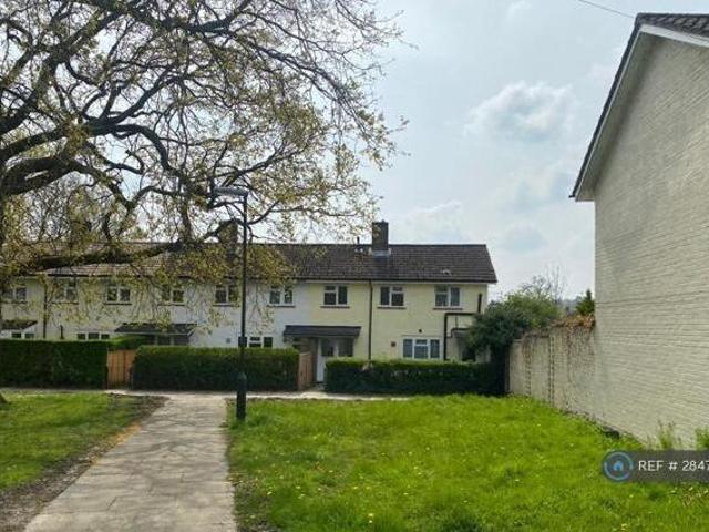 Tilgate Way, Crawley, 3 Bedroom End