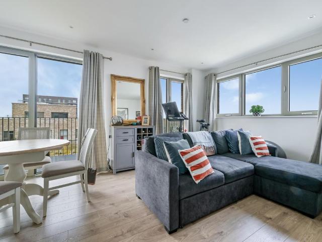Tiller House, Armada Way, London E6, 1 bed flat to rent, £1,850 pcm | PrimeLocation