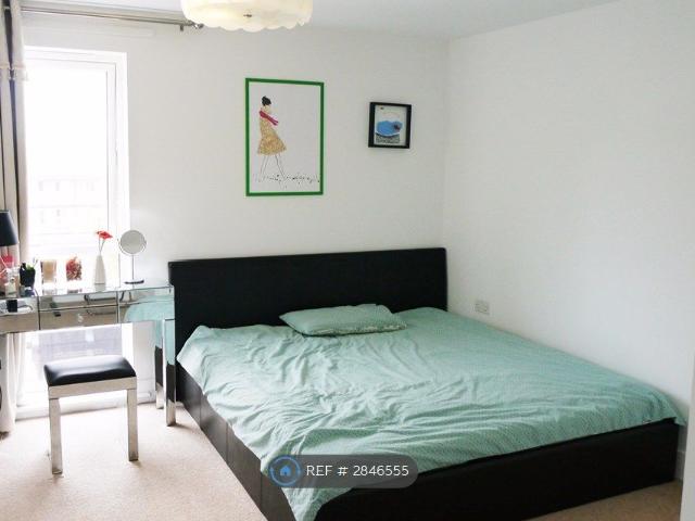 Tiller Street, London E14, 1 bed flat to rent, £1,900 pcm | PrimeLocation