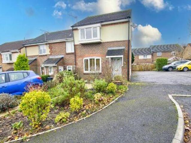 Tillington Gardens, Clanfield, 3 Bedroom End