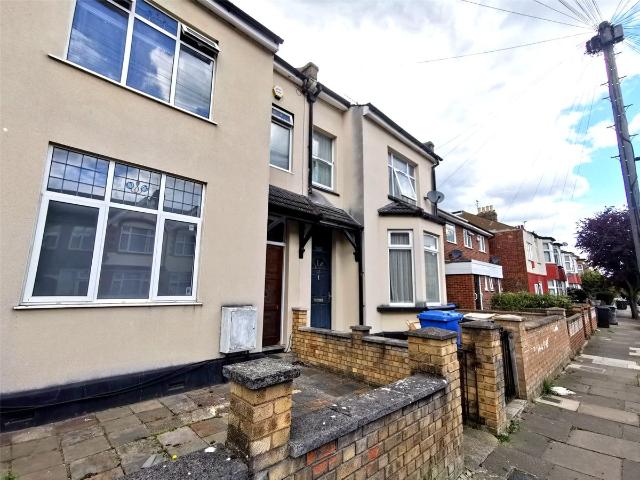 Tillotson Road, London N9, Room to rent, £750 pcm | PrimeLocation