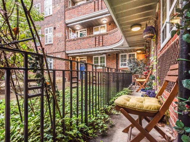Tilson Gardens, London SW2, 2 bed flat to rent, £2,350 pcm | PrimeLocation