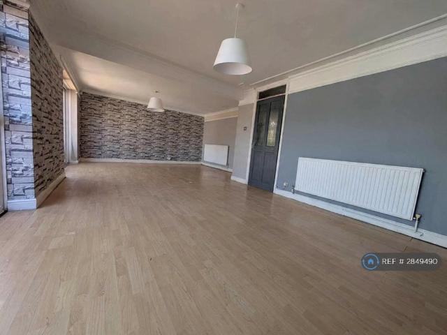 Tilston Walk, Wilmslow, SK9 4 bed end of terrace house to rent £1,549 pcm £357 pw