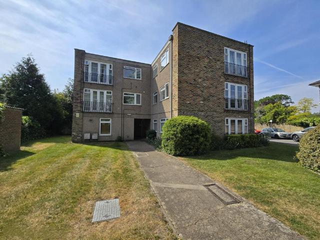 Tiptree Drive, ENFIELD 1 bed apartment to rent £1,450 pcm £335 pw