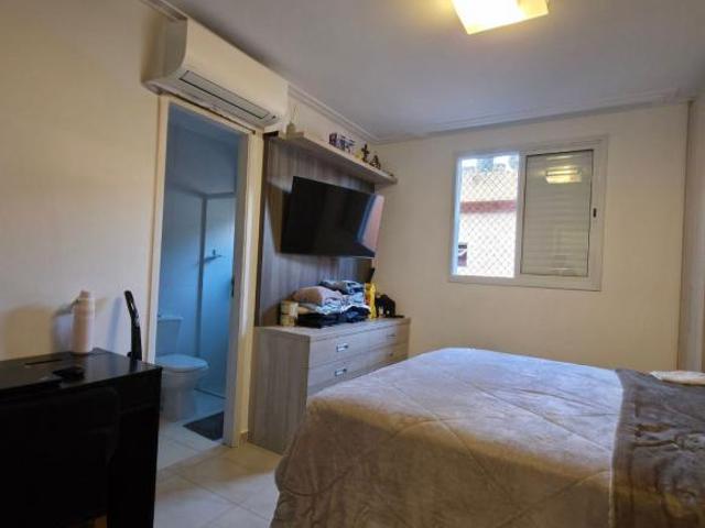 Tiplex com 03 dormitórios com suite em São Vicente