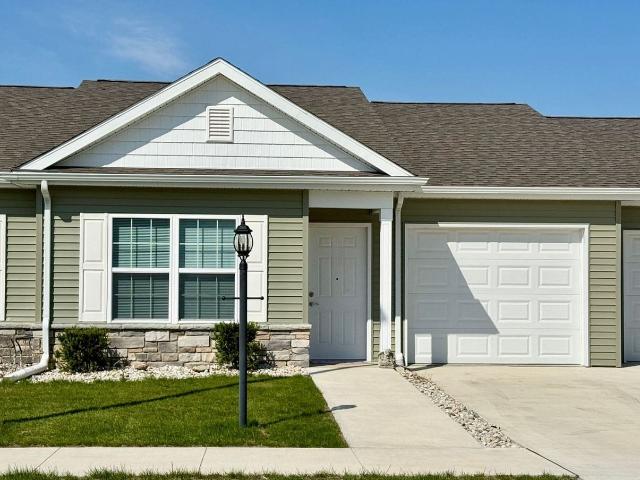 Tippe River Downs 3 Bedroom Apartment for Rent at 2630 Tippe Downs Dr, Warsaw, IN 46582