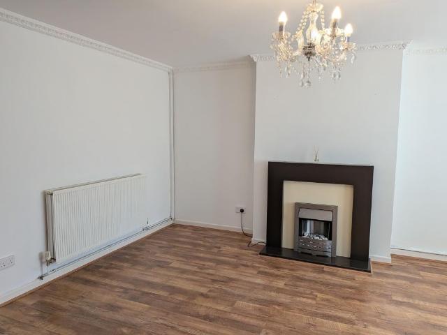 Tir Einon, Llwynhendy, Llanelli, SA14 9DF