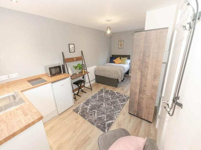 Tirrington, Bretton, Peterborough PE3, Room to rent, £725 pcm | PrimeLocation