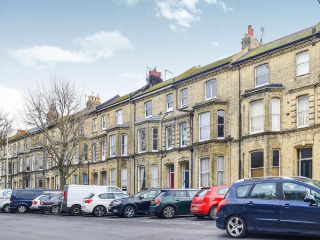 Tisbury Road, Hove, BN3 2 bed flat to rent £1,550 pcm £358 pw