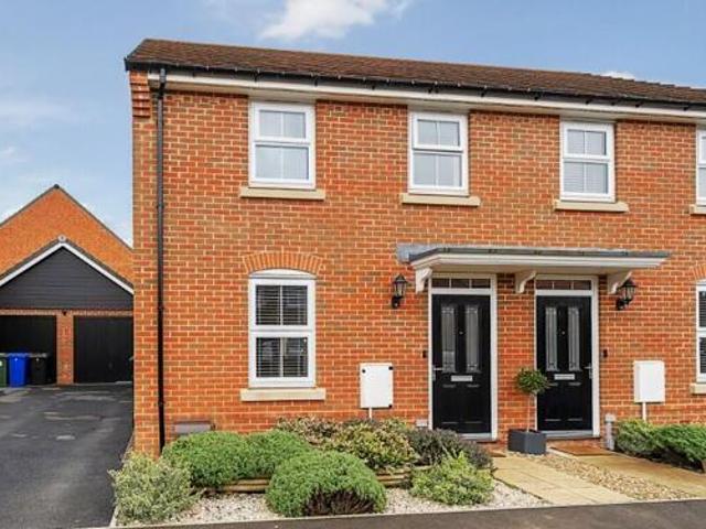 Titchener Way, Hook, 3 Bedroom Semi detached