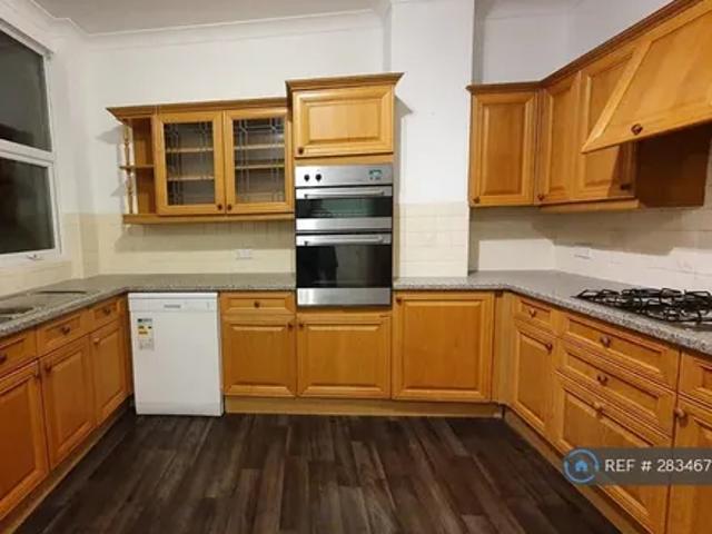 Titchfield Road, London, EN3 6BA, United Kingdom | 3 bed townhouse for rent #166857535 | Rentberry