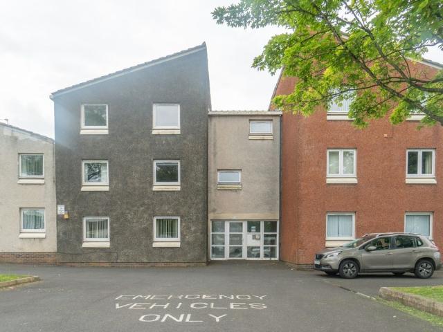 Titchfield Street, Galston, East Ayrshire KA4, 2 bed penthouse to rent, £565 pcm | PrimeLocation