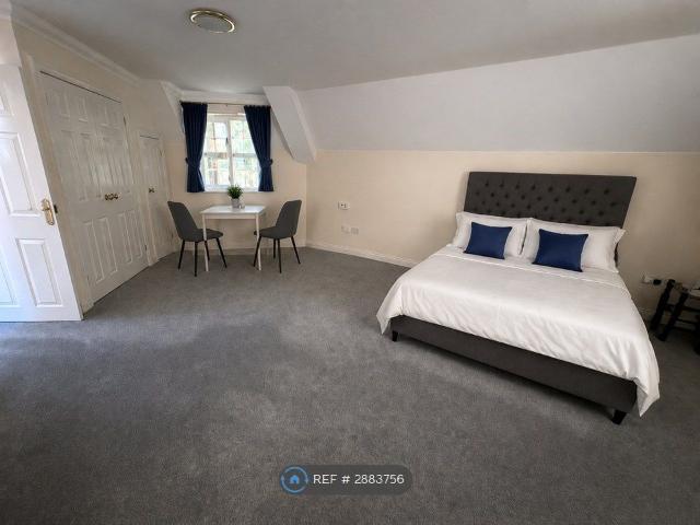 Tithe Close, Virginia Water GU25, Room to rent, £1,000 pcm | PrimeLocation