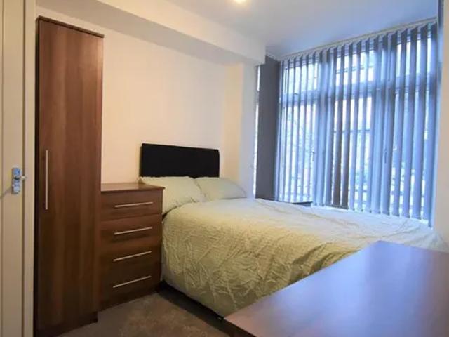 Tiverton Academy, Tiverton Road, Metchley, B29 6BW, United Kingdom | 6 bed townhouse for rent #134898166 | Rentberry