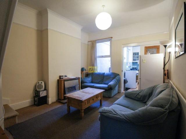 Tiverton Road, Birmingham B29 3 bed terraced house to rent £1,626 pcm £375 pw