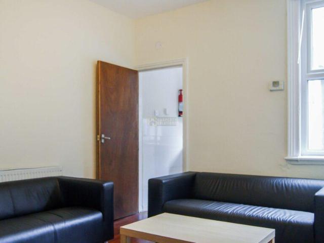 Tiverton Road, Birmingham B29 3 bed terraced house to rent £1,170 pcm £270 pw